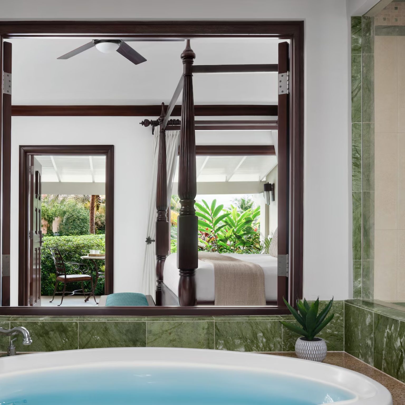 Sandals Swim Up Rooms: Everything You Need To Know (2025)